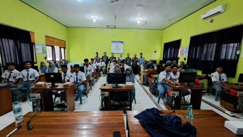 Preparing SMK Pembangunan Pacitan for the Digital Era: IoT and AI-Based Education Initiatives by ...